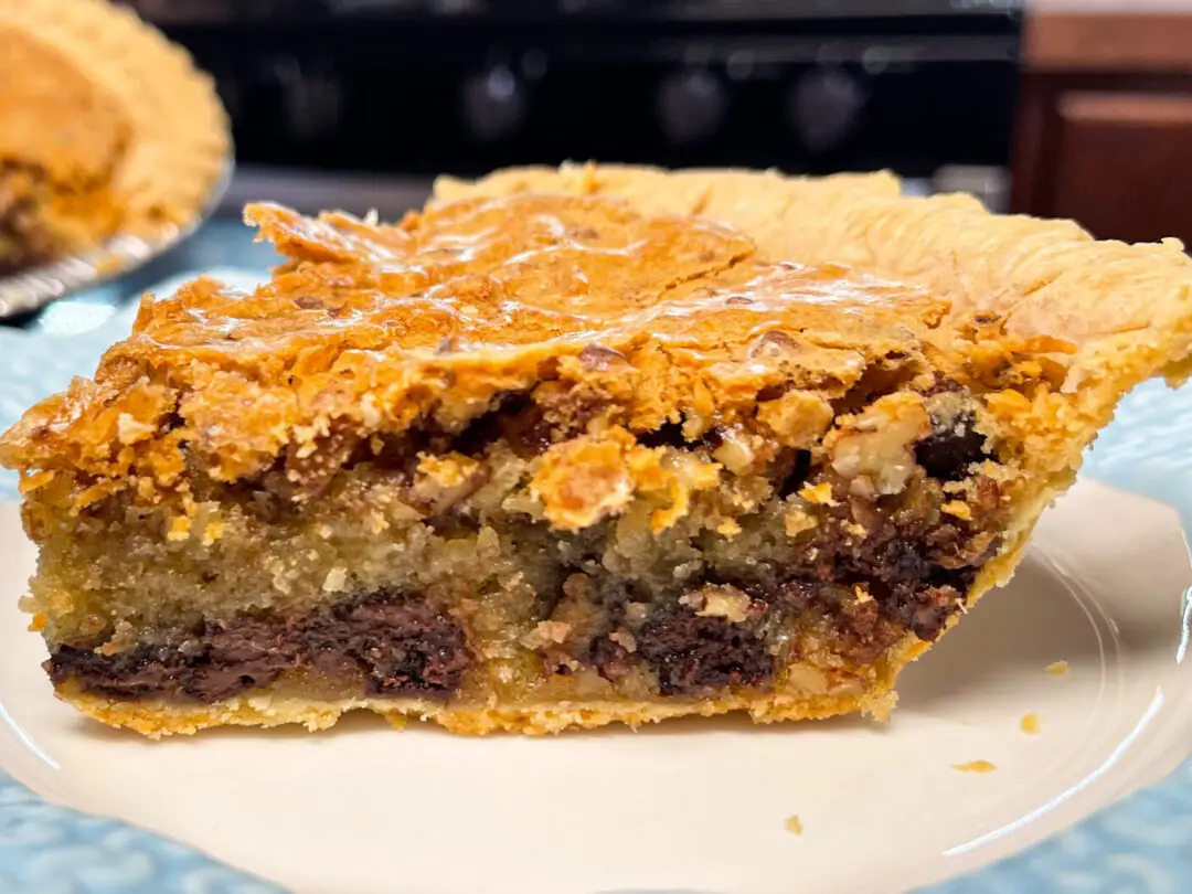 Kentucky Derby Chocolate Pie – Catherine's Plates